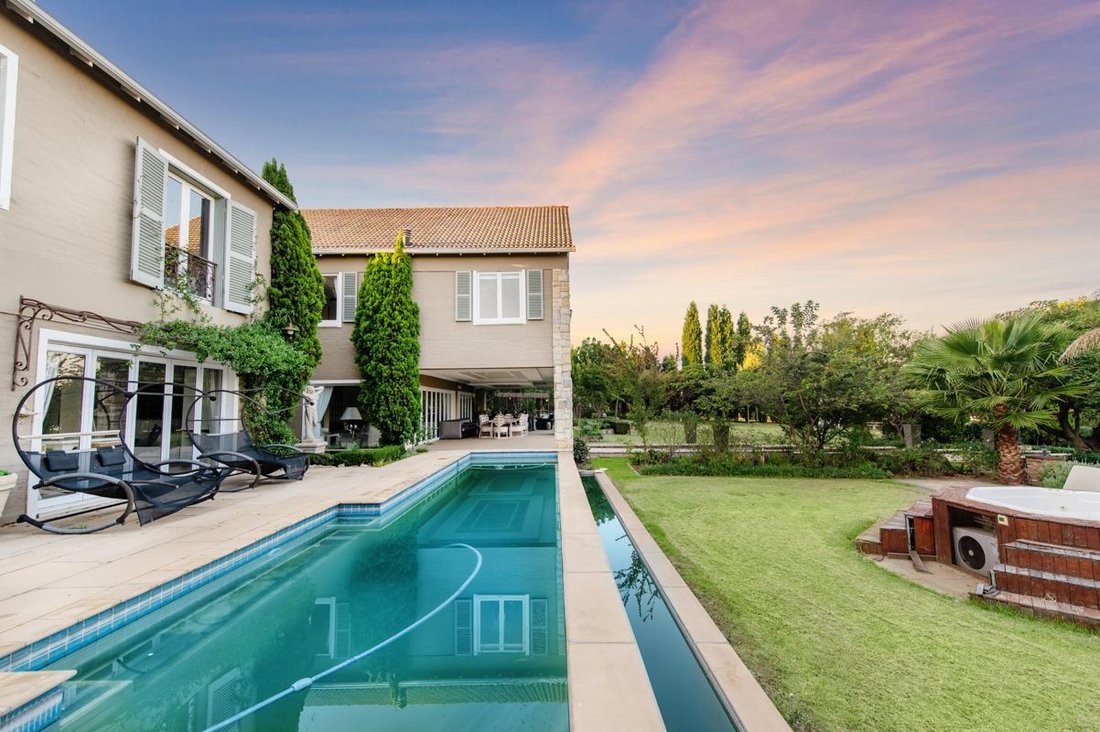 Opulent Mansion In Saddlebrook Country Estate In Midrand, Gauteng ...
