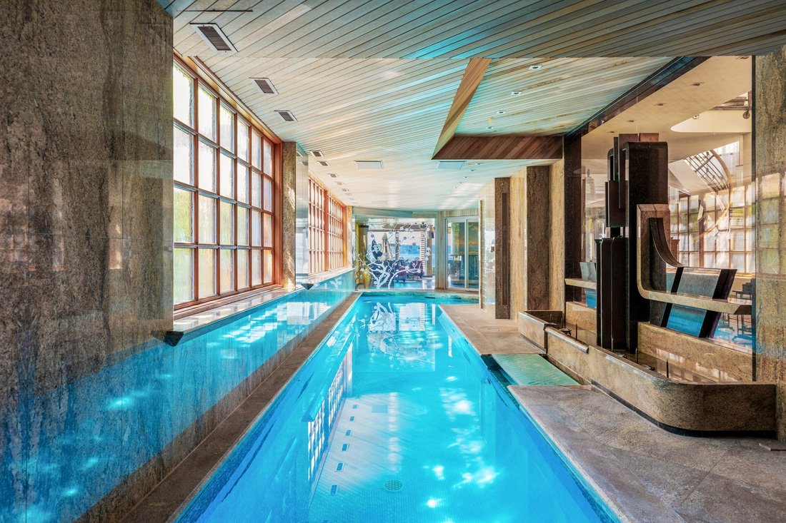 Opulent Asharoken Beachfront Estate Of In Northport, New York, United ...