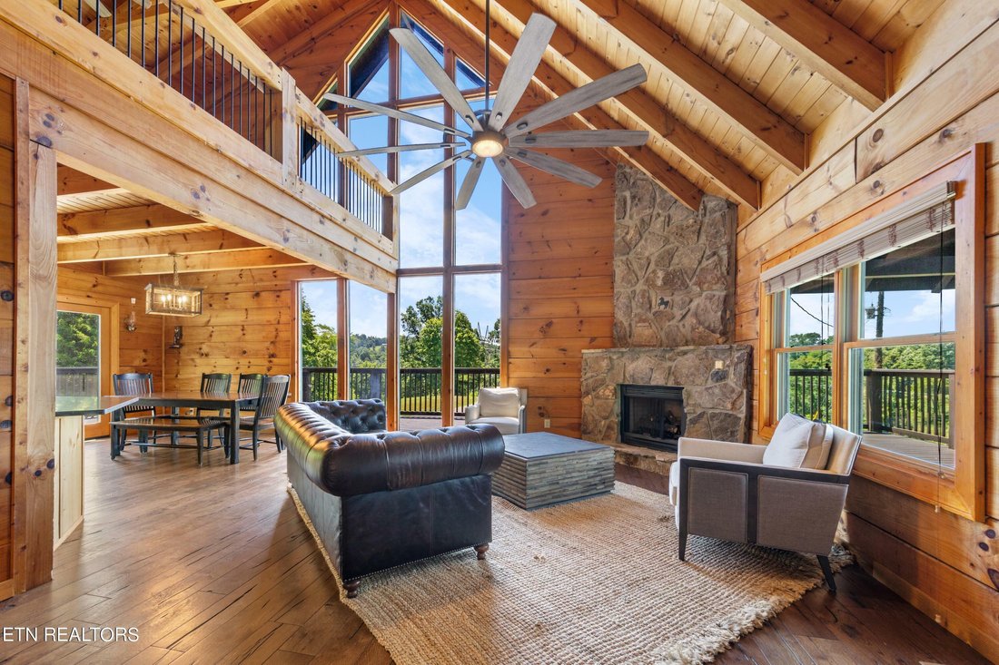 Magnificent Log Cabin Home In Blaine, Tennessee, United States For Sale ...