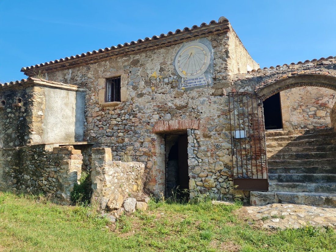 Darnius Villa In Darnius, Catalonia, Spain For Sale (14501988)