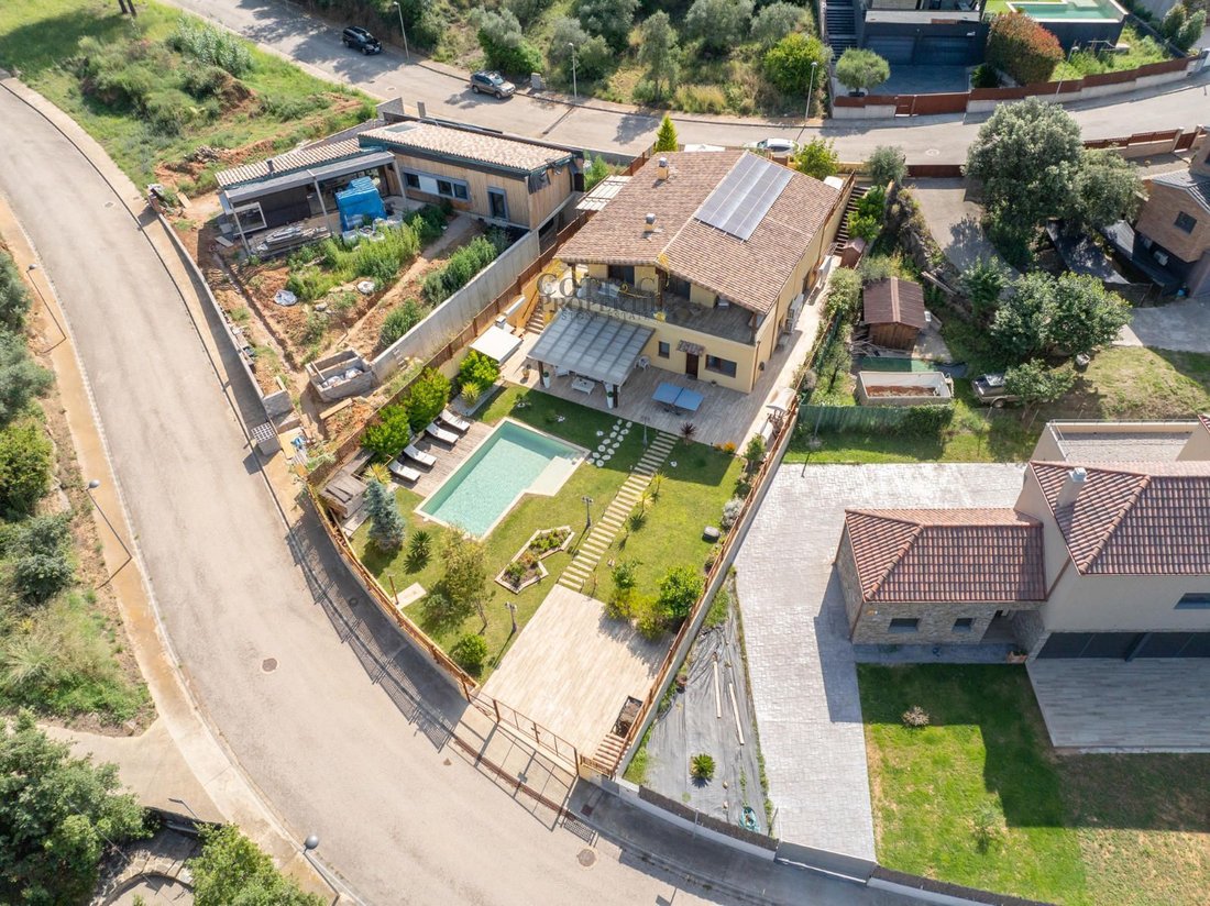 Sant Esteve De Llemana Casas De Pueblo In Llorà, Catalonia, Spain For ...