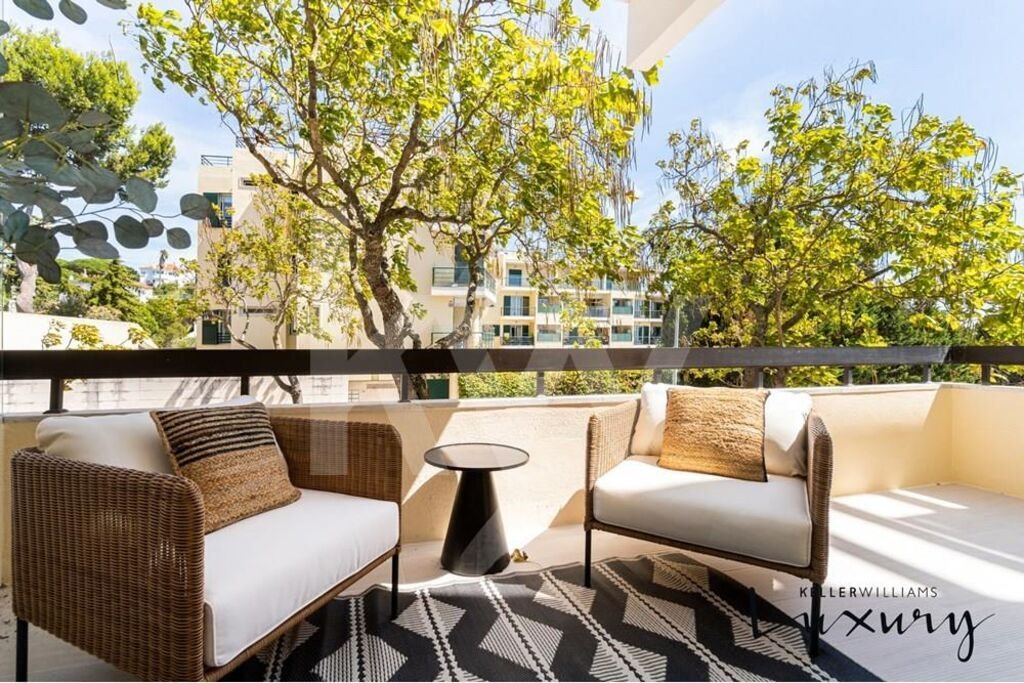 Cascais Apartment In Estoril, Lisbon, Portugal For Sale (14503147)