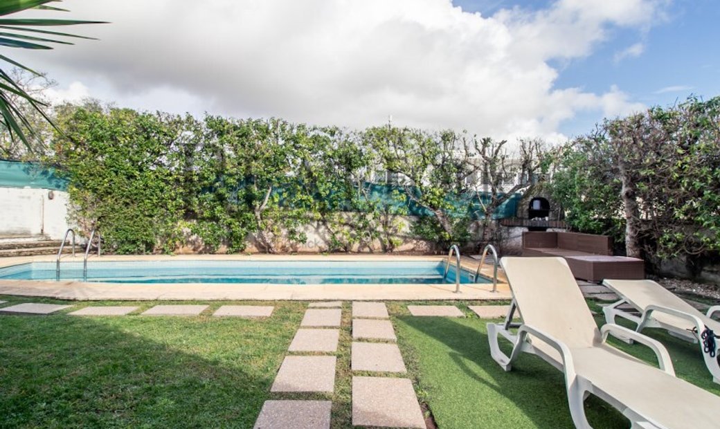 4 Bedroom Villa With Garden And Pool In Linda A In Oeiras, Lisbon, Portugal For Sale (14505693)