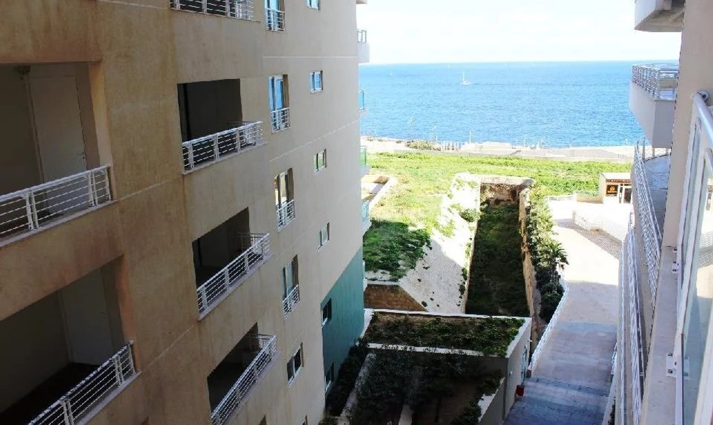 Modern 3 Bedroom Apartment In Fort Cambridge, Sliema In Sliema, Malta ...