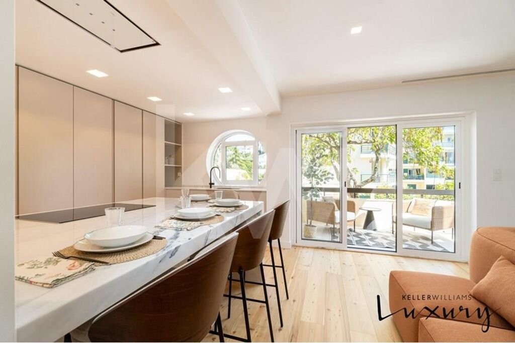 Cascais Apartment In Estoril, Lisbon, Portugal For Sale (14503147)