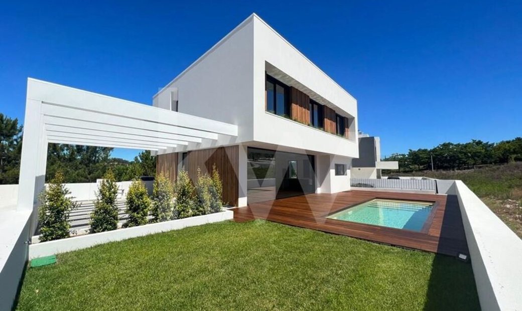 Torres Vedras Town House In Matacães, Lisbon, Portugal For Sale (14503127)