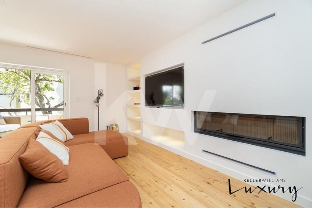 Cascais Apartment In Estoril, Lisbon, Portugal For Sale (14503147)