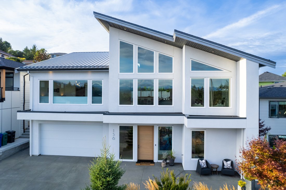Ocean Views With In Ground Pool In Nanaimo, British Columbia, Canada ...