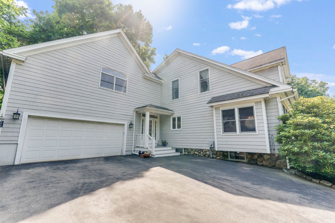 Elegance Meets Comfort In A Prime In Stoneham, Massachusetts, United ...