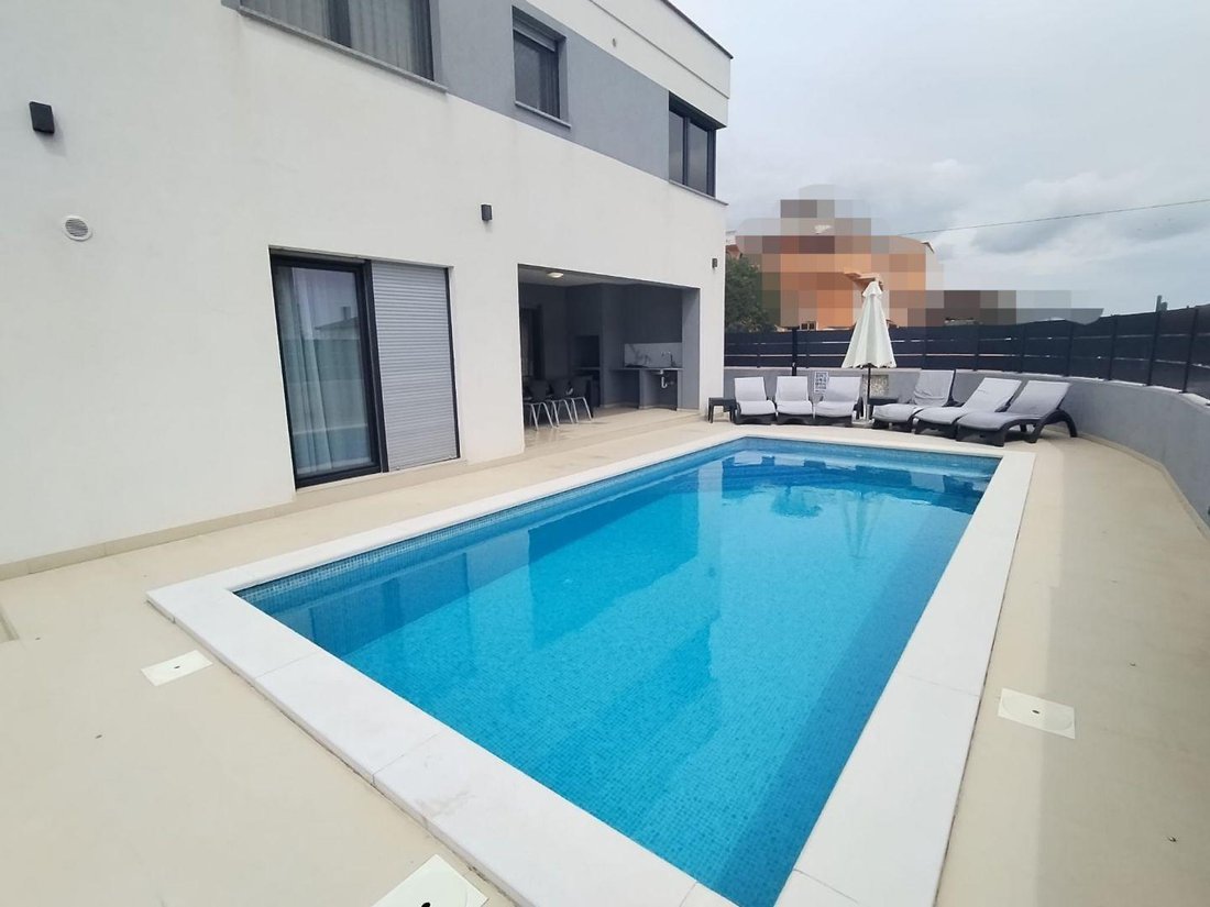 Villa For Sale In Pula, Pula In Pula, Istria County, Croatia For Sale ...