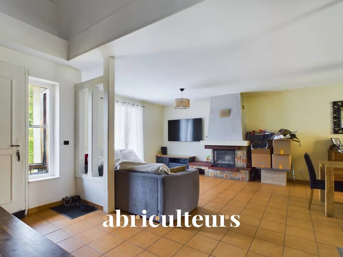 Charming Family Home Of 122m2 Close In Orry La Ville, Hauts De France ...