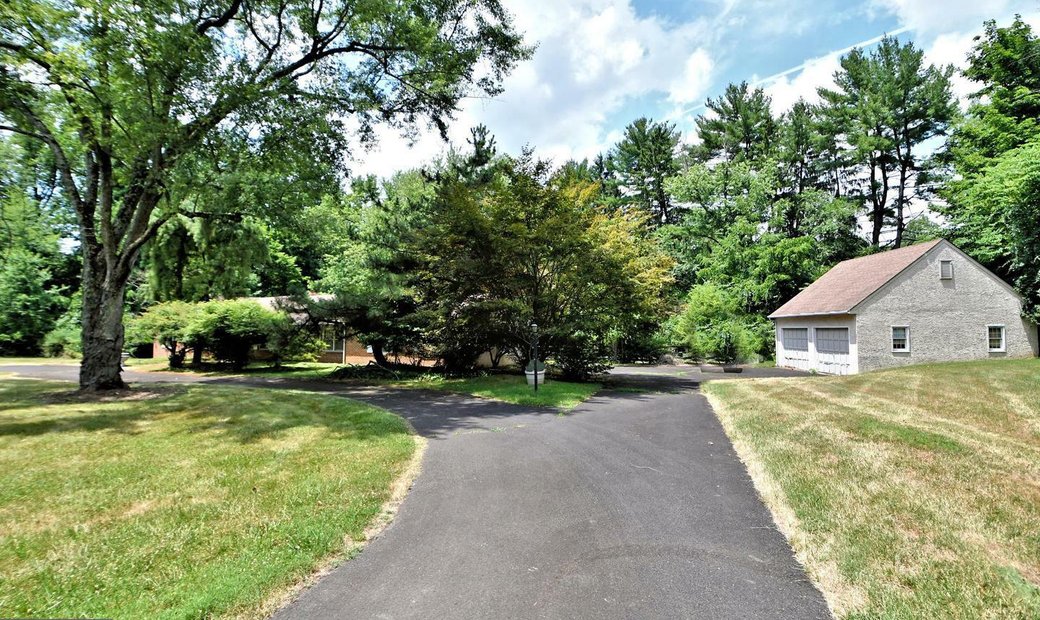 Tranquil Luxury Rancher In Spring House, Pennsylvania, United States ...
