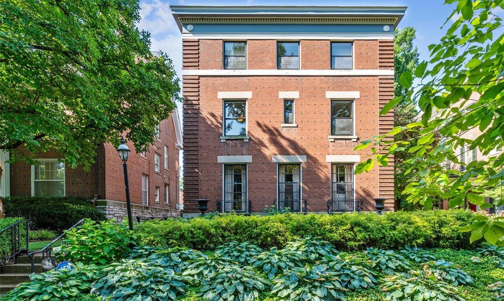 6 Bedrooms Single Family Detached In St. Louis, Missouri, United States ...