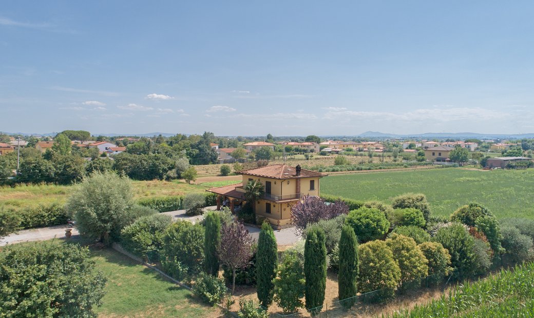 Pretty Villa With Garden Overlooking Cortona In Cortona, Tuscany, Italy ...