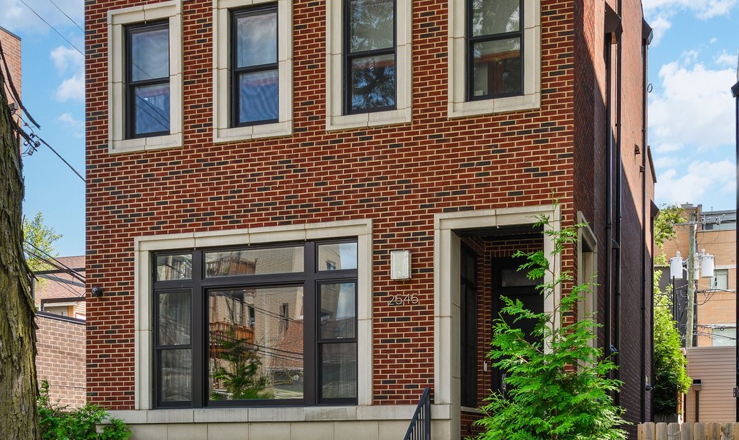 Stunning Professionally Decorated Home In Chicago, Illinois, United ...