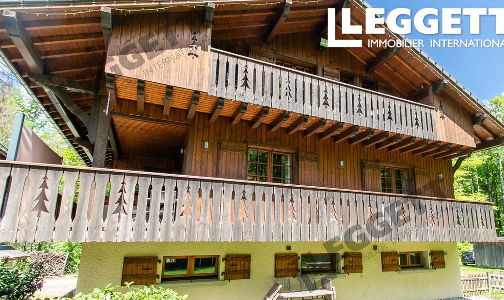Chalet Near Ski Bus Currently Split In Morillon, Auvergne Rhône Alpes ...