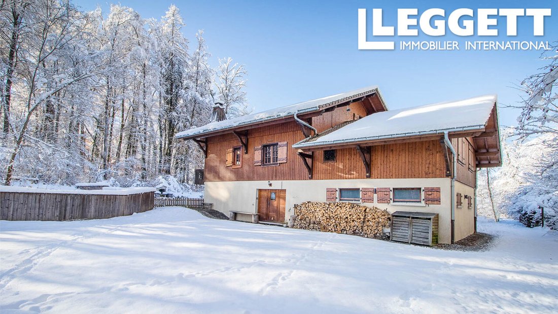 Chalet Near Ski Bus Currently Split In Morillon, Auvergne Rhône Alpes ...