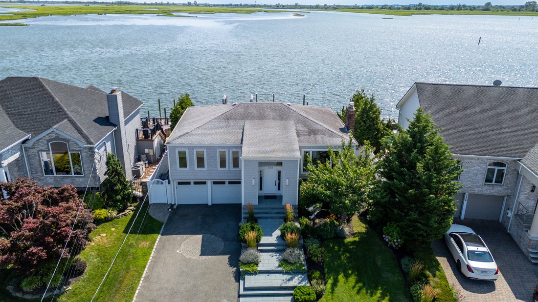 3185 Clubhouse Road, Merrick, Ny 11566 In Merrick, New York, United ...