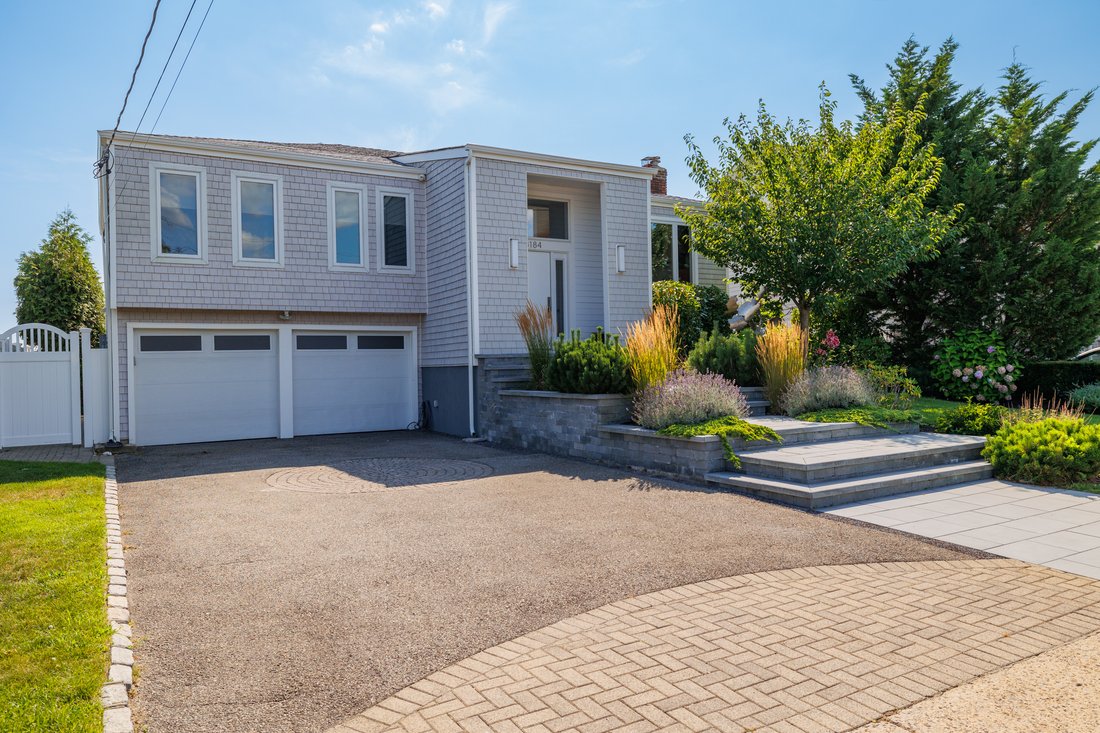 3185 Clubhouse Road, Merrick, Ny 11566 In Merrick, New York, United ...