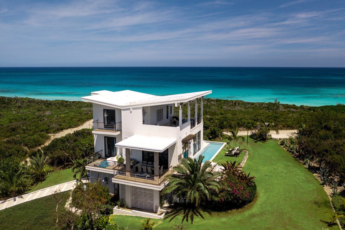 Sky's Edge In Great Guana Cay, Hope Town, The Bahamas For Sale (14525343)