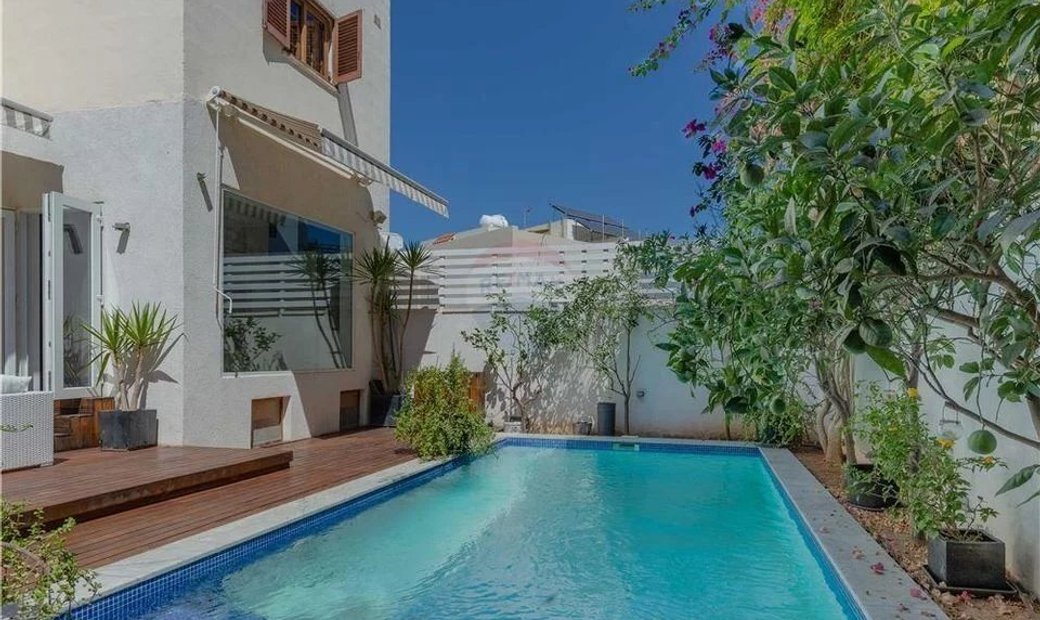Charming Semi Detached Villa With Pool In St. Julians, In Saint Julian ...