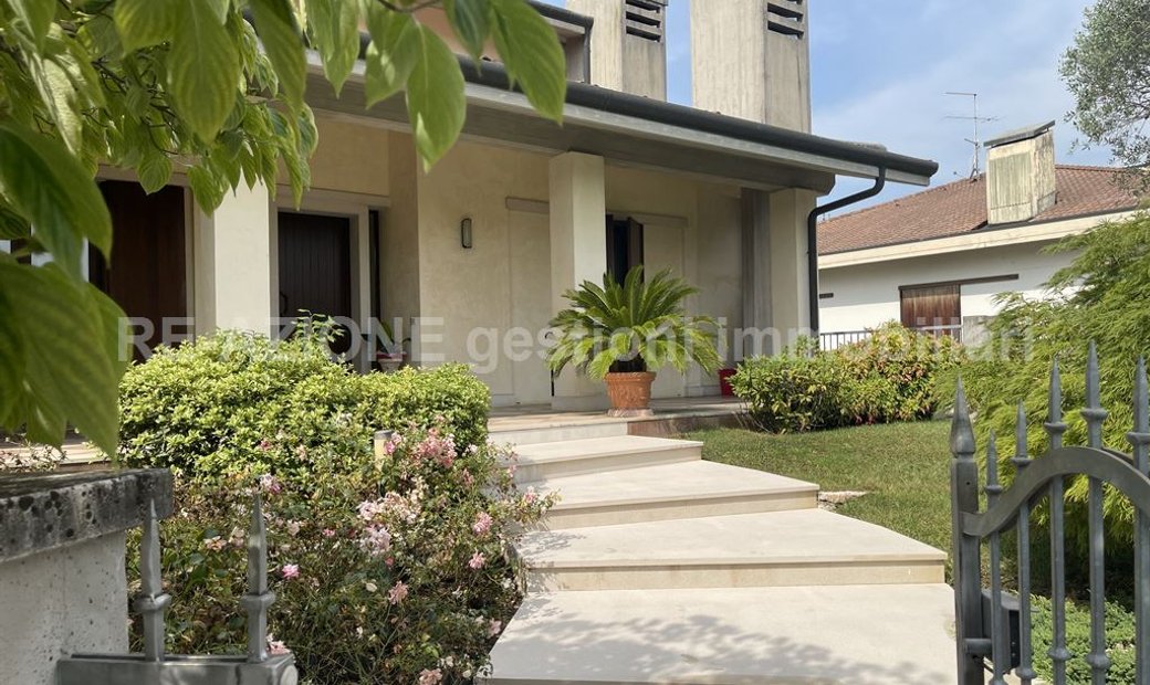 Creazzo Villa In Creazzo, Veneto, Italy For Sale (14531292)