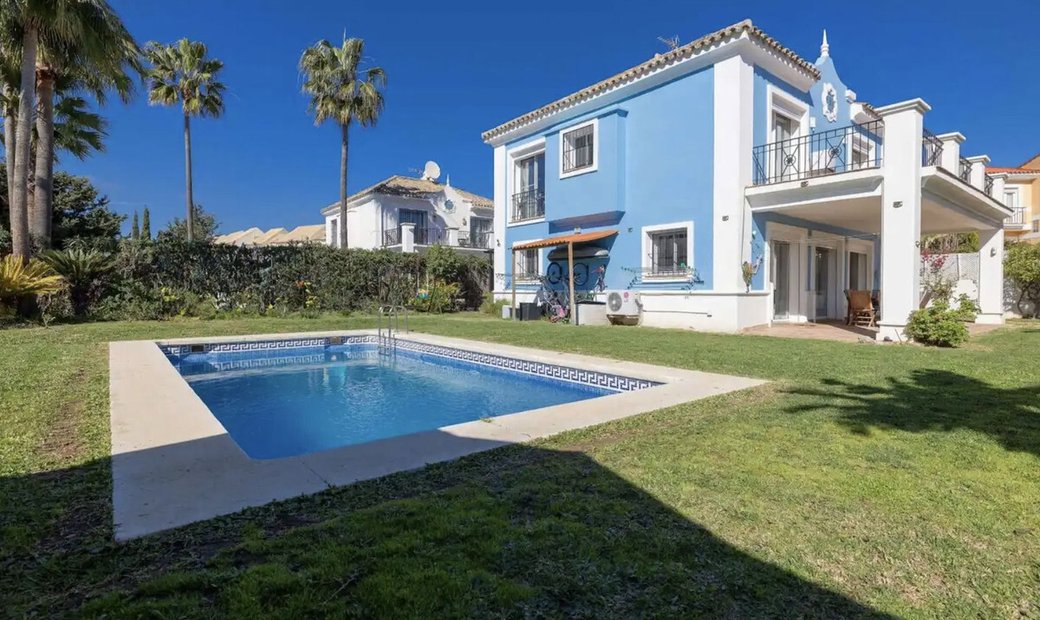 La Duquesa House Detached Villa In Puerto De La Duquesa, Andalusia ...