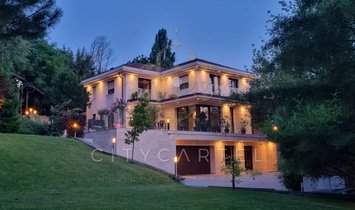 Luxury homes for sale in Budapest, Hungary | JamesEdition