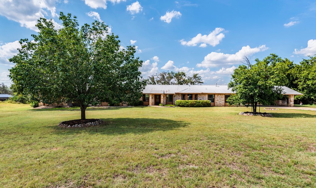 Lovely Dripping Springs Home On 3 In Dripping Springs, Texas, United ...
