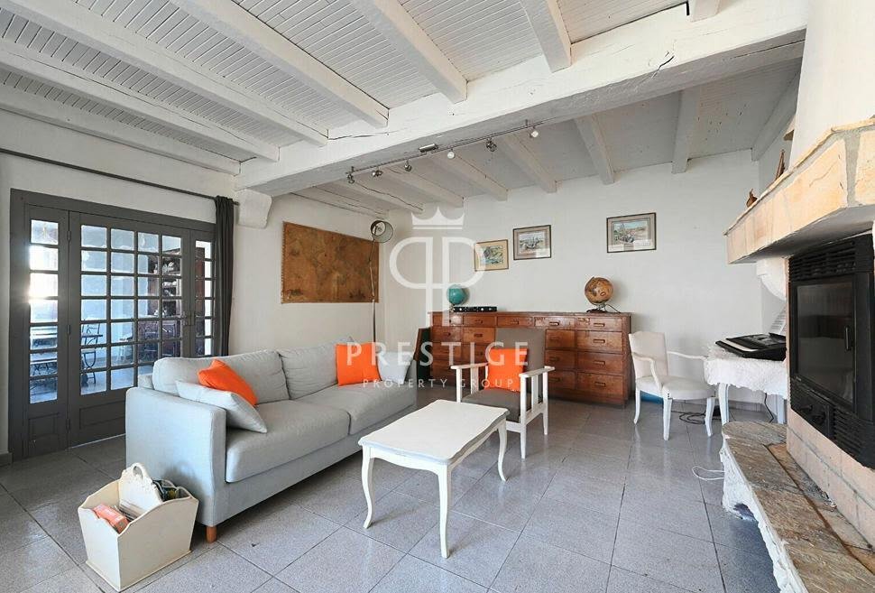 Spacious 3 Bedroom House For Sale In Loix, In Loix, Nouvelle Aquitaine ...
