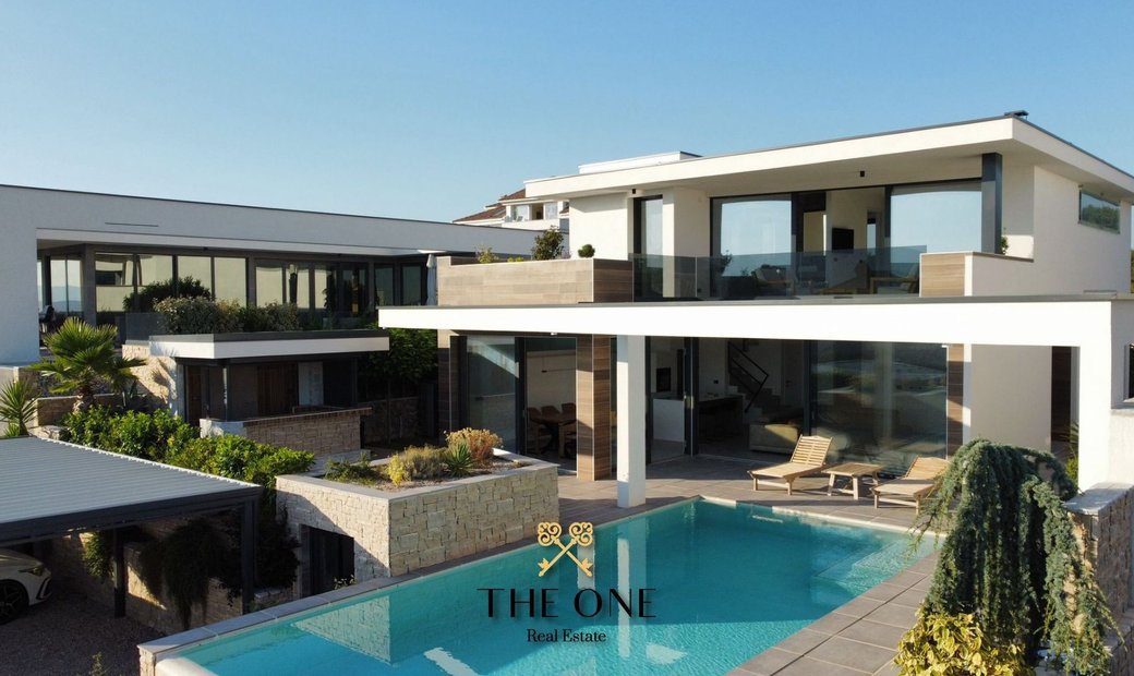 Modern Luxury Villa With In Cedar Hill, Primorje Gorski Kotar County ...
