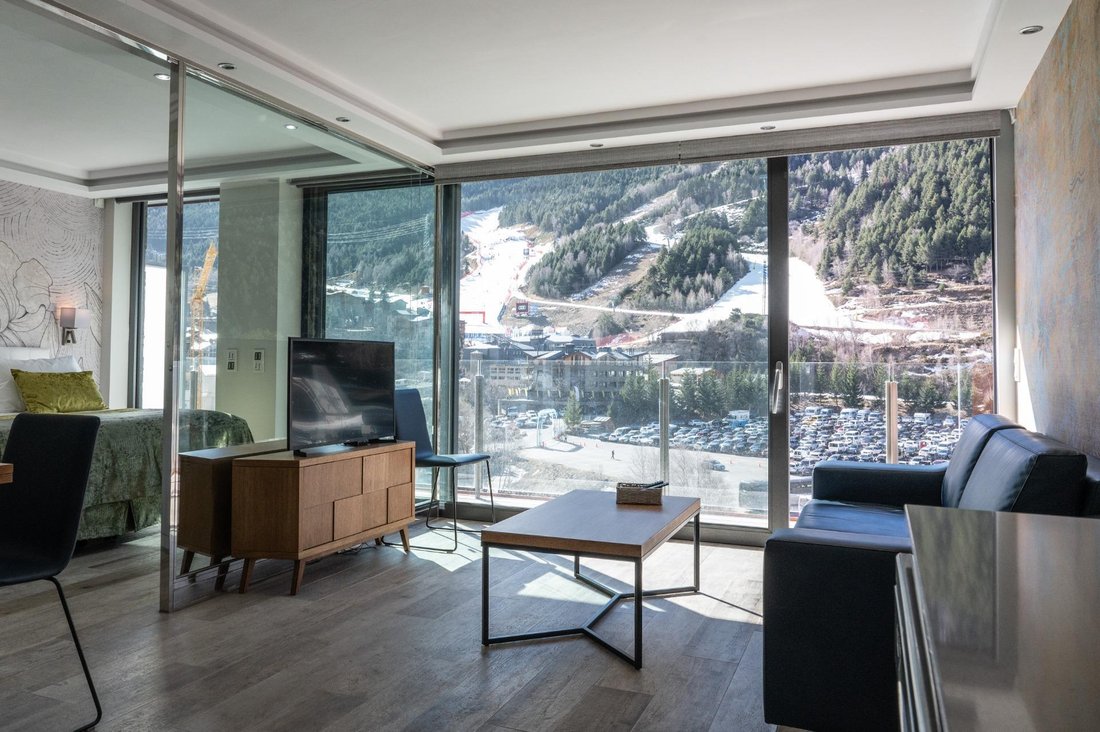 Exclusive 4 Bedroom Apartment With 2 Garage Spaces In Canillo, Canillo ...