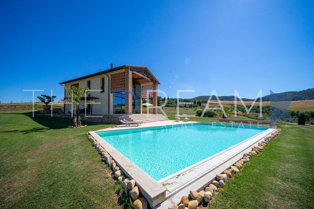 Stunning Villa With Infinity Pool And Panoramic Views In Iano, Tuscany ...