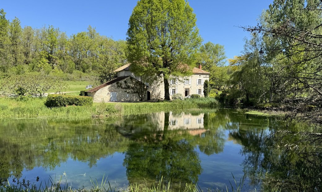 Alos Traditionnelle In Alos, Occitanie, France For Sale (14178914)