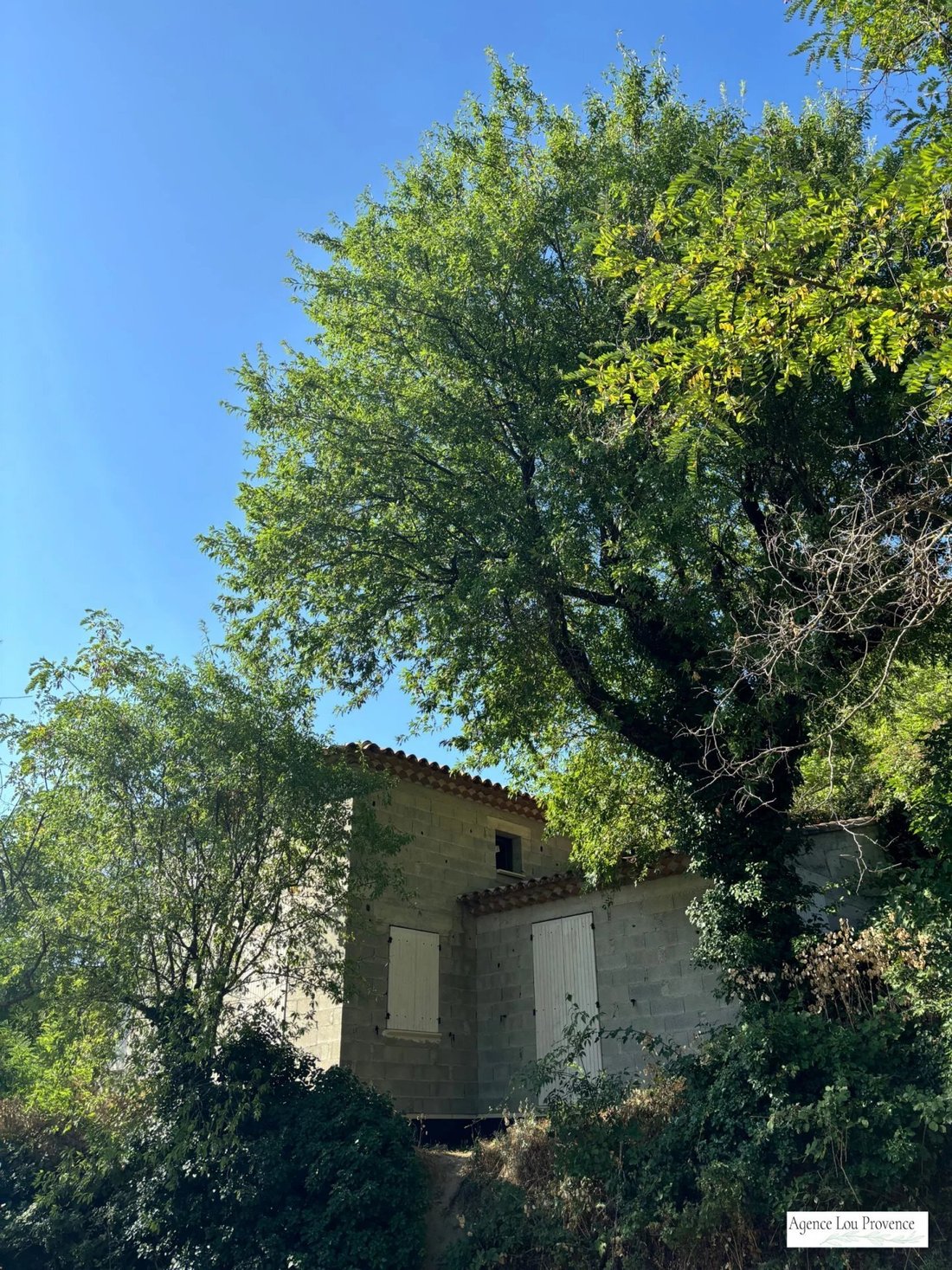 Lacoste House In The City Centre In Lacoste, France For Sale (14555037)