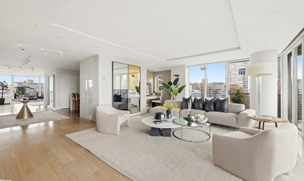 Rare Home Stretching Corner To Corner In New York, New York, United ...