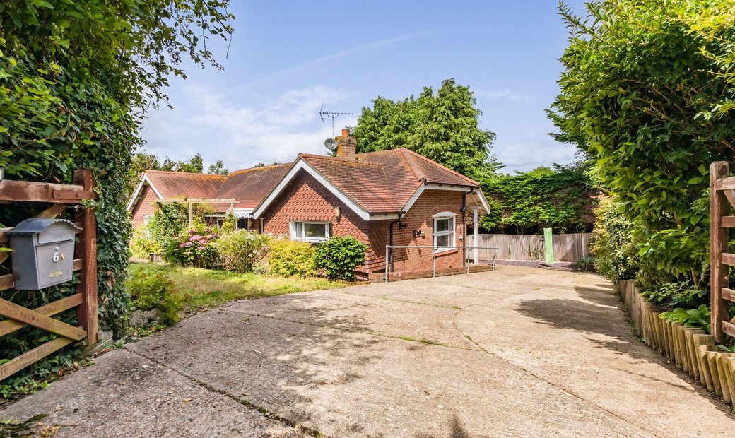 Bungalow Lewes In Barcombe, England, United Kingdom For Sale (14556485)