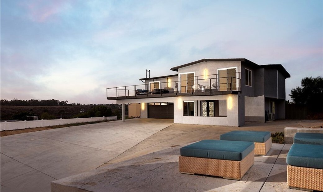 4 Bedrooms Single Family Detached In San Diego, California, United ...