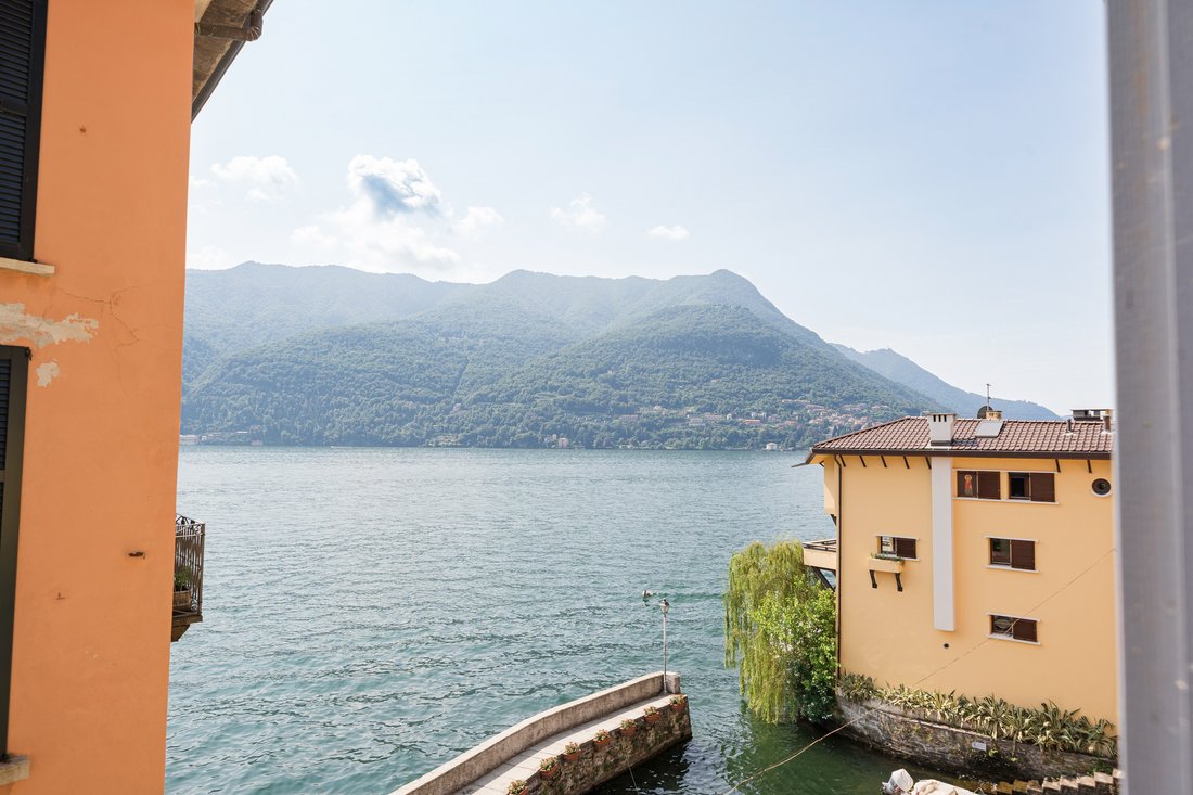 Lake Como House In Lake Como, Spain For Sale (14555103) Lake Como House In Lake Como, Spain For Sale (14555103)