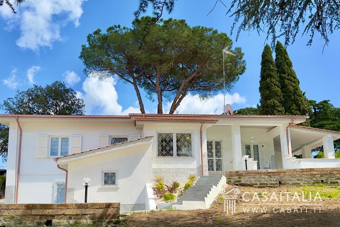 Villa With Garden For Sale Half An Hour From In Montelarco, Latium ...
