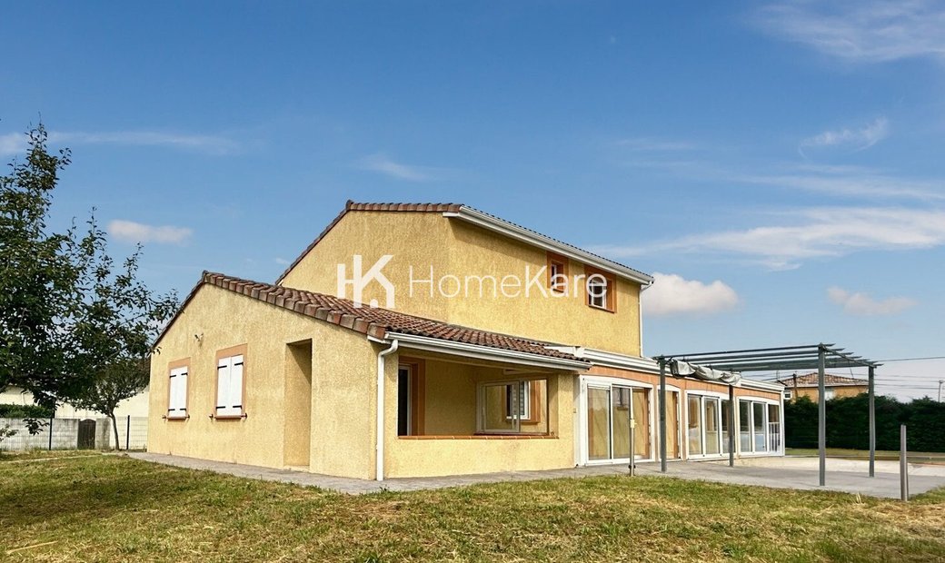 Merville House In Merville, Occitanie, France For Sale (14501262)