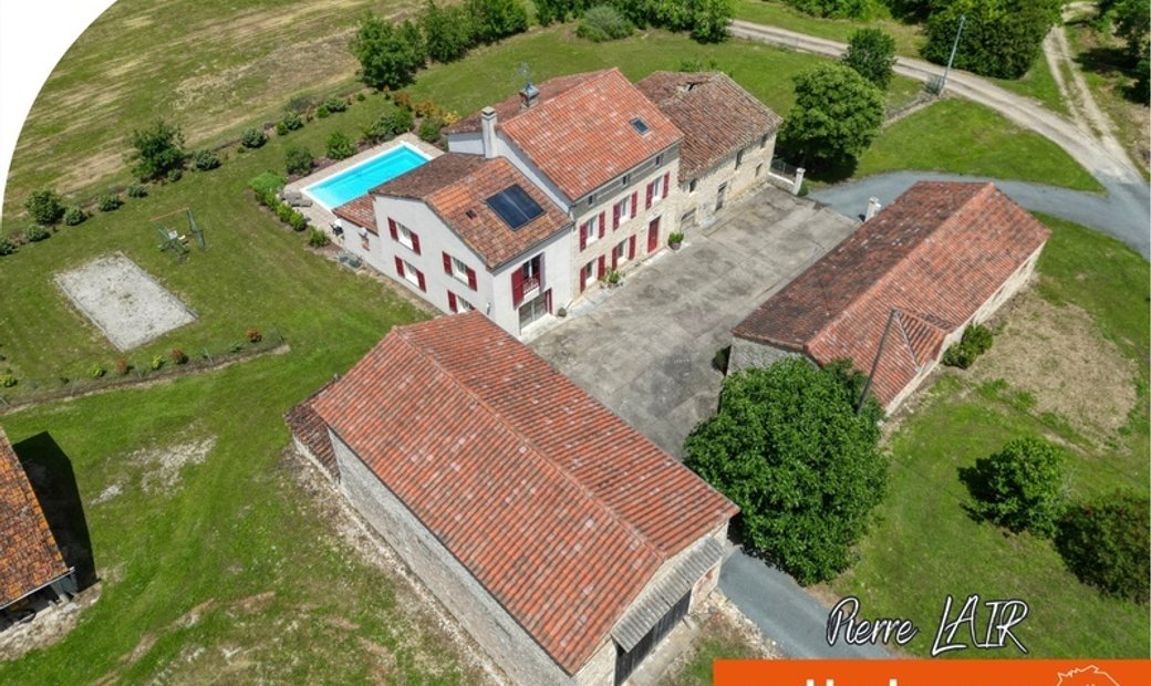 Superbe Propriété En Pierre Avec In Villeneuve Sur Vère, Occitanie ...