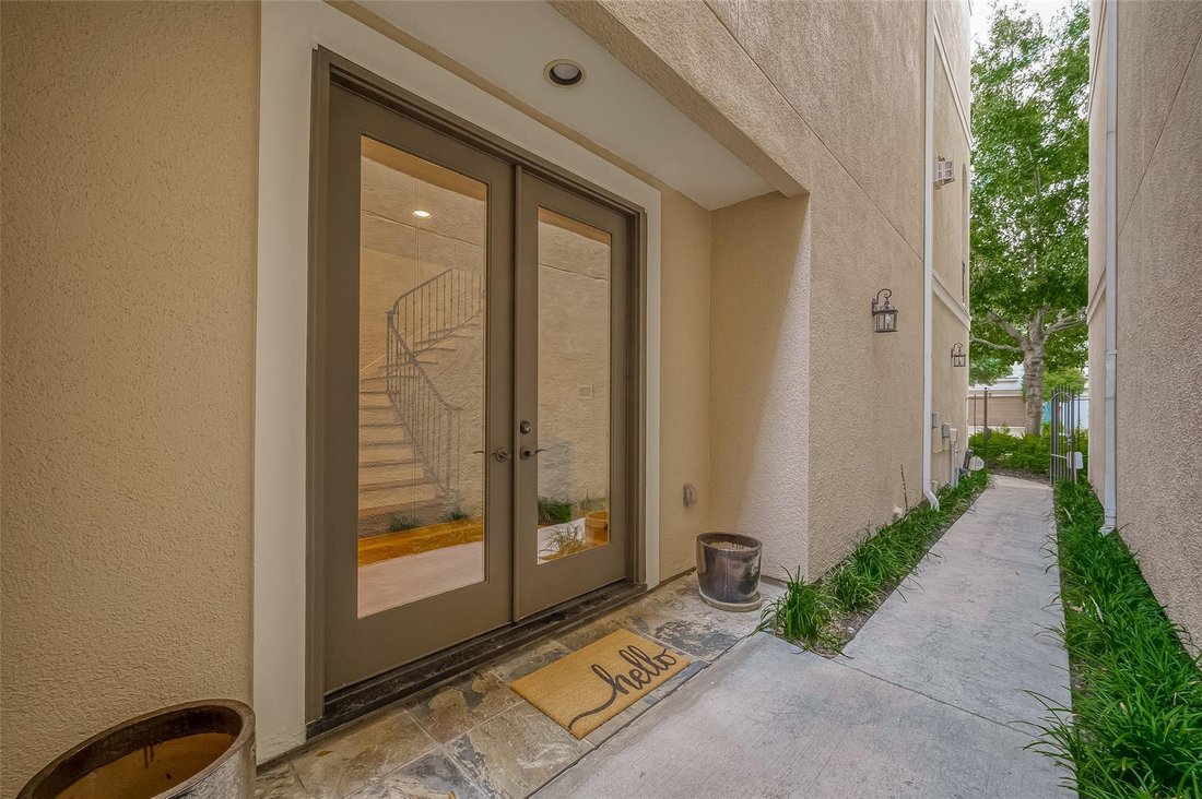 211 Birdsall Street In Houston, Texas, United States For Sale (14568824)