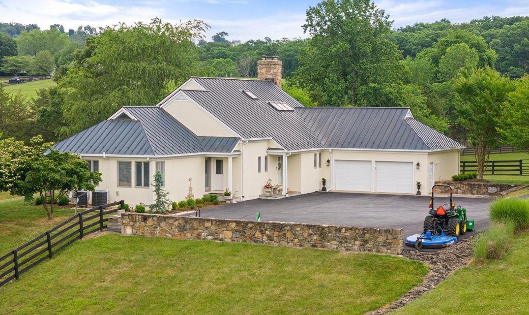 Picturesque Fox Hill Farm In Marshall, Virginia, United States For Sale ...