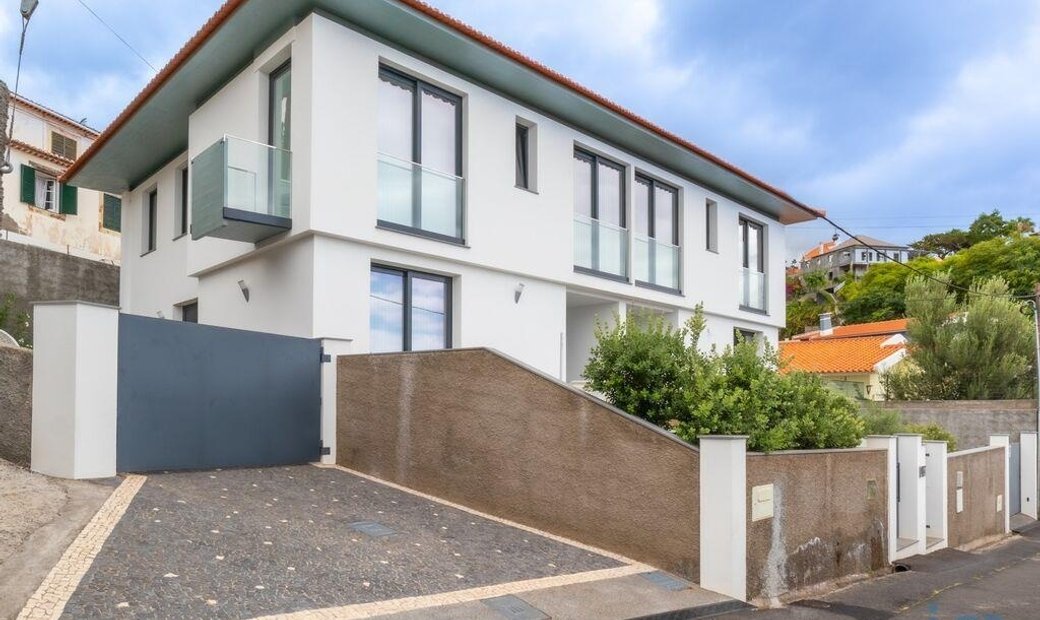 Funchal Terraced House In Funchal, Madeira, Portugal For Sale (14576624)
