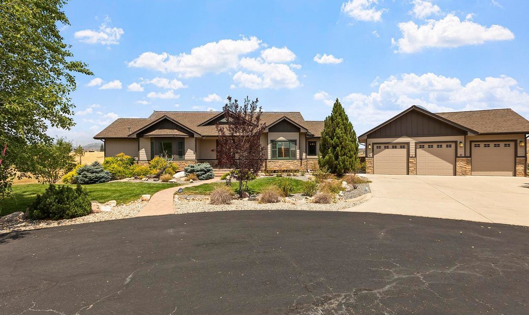 Elegant Home With Finished Basement And In Loveland, Colorado, United ...
