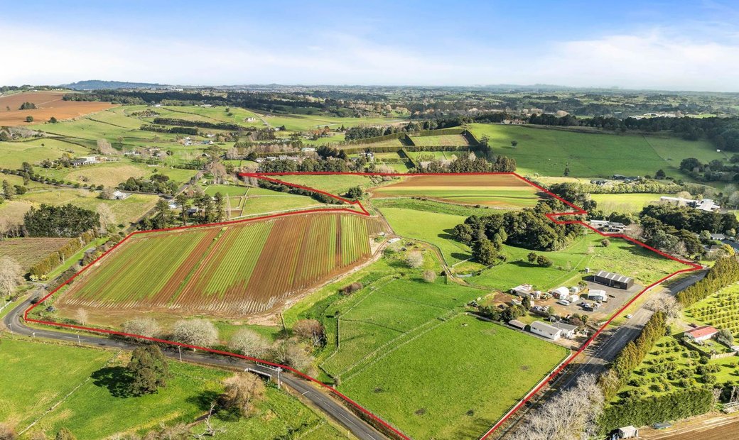 Expansive Property With Multiple Options In Bombay, Auckland, New ...
