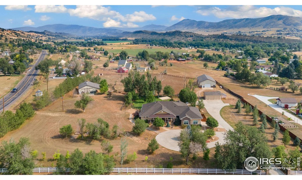 Sprawling Ranch Home On 4.8 Acres In In Loveland, Colorado, United ...