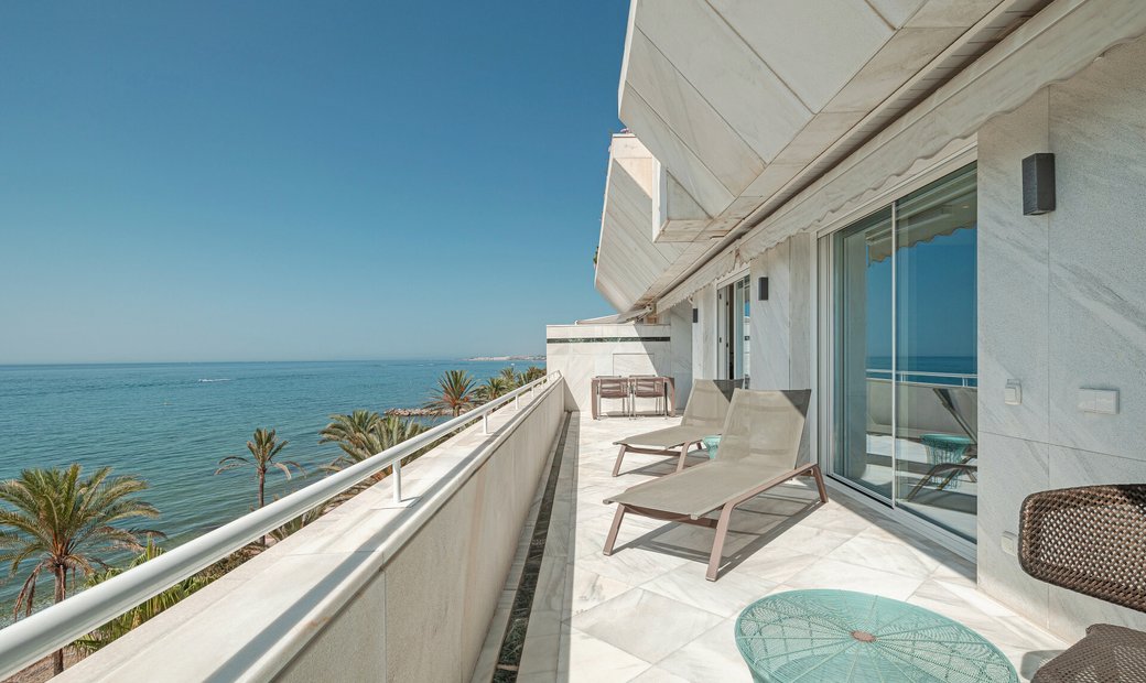 Impressive Beachfront Apartment With Unparalleled In Marbella ...