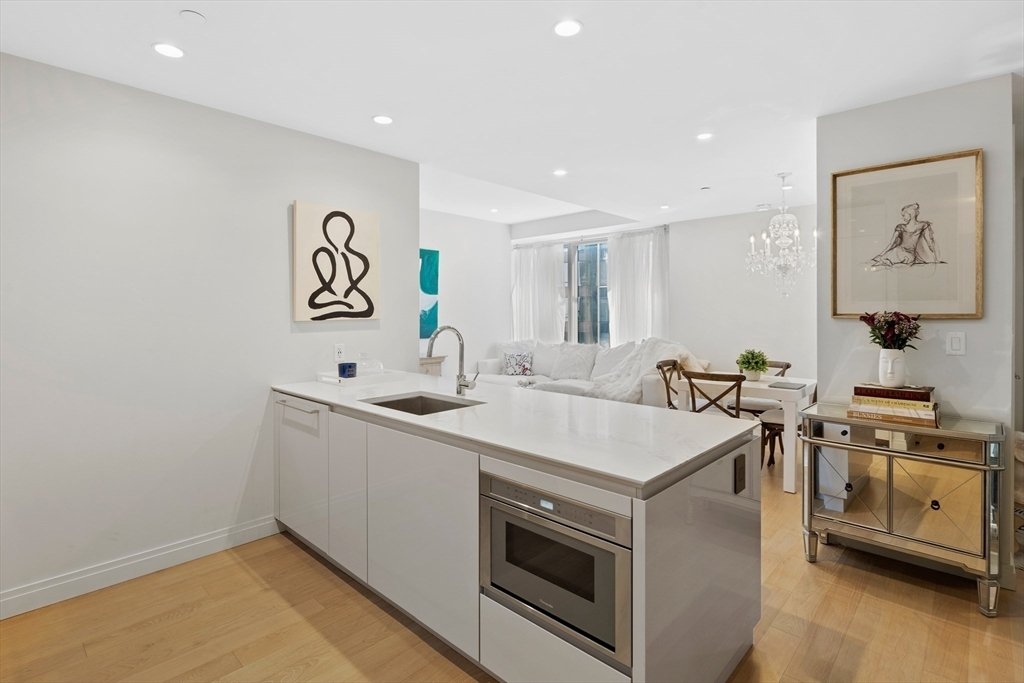Condo Boston In Boston, Massachusetts, United States For Sale (14595402)